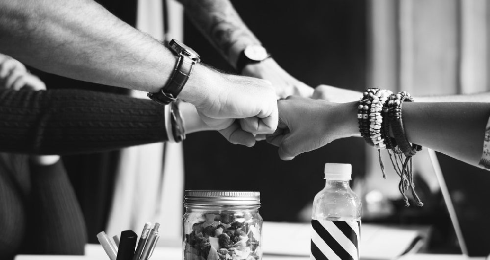 A Practical Guide On Building Rapport In Sales - Head Of Sales